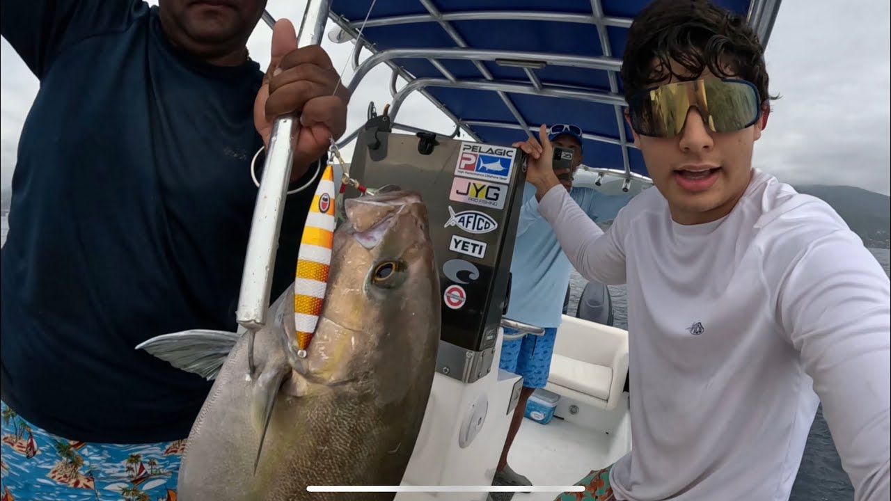 Insane Almaco-jack Fishing - Angling two fish at the same time- strong ...