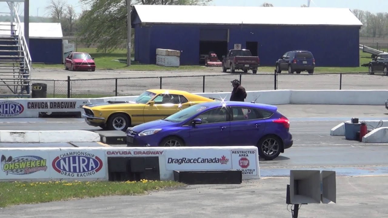 1969 Mustang vs Ford Focus DRAG RACE - YouTube