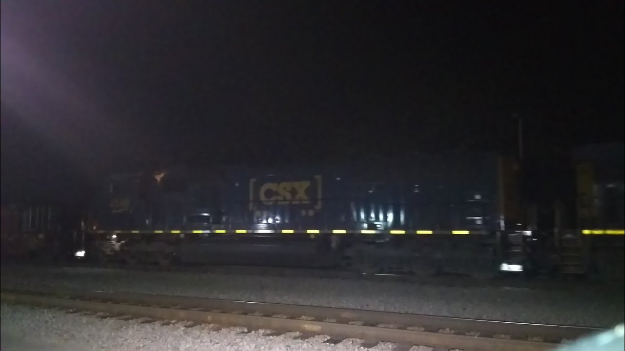 CSX Intermodal Train Q037 heading Northbound With CSXT 5359 in the lead @ Monroe 5/15/20. - YouTube