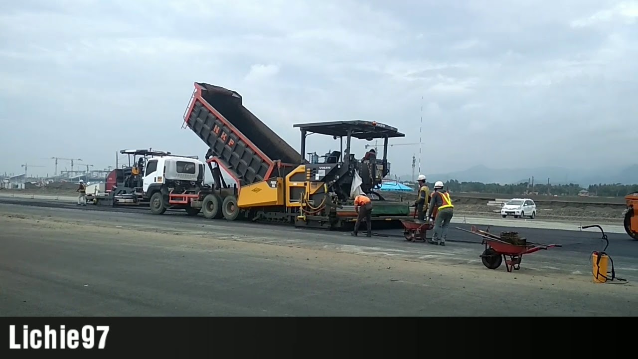 Aspal Runway Bandara NYIA/lichie97 - YouTube