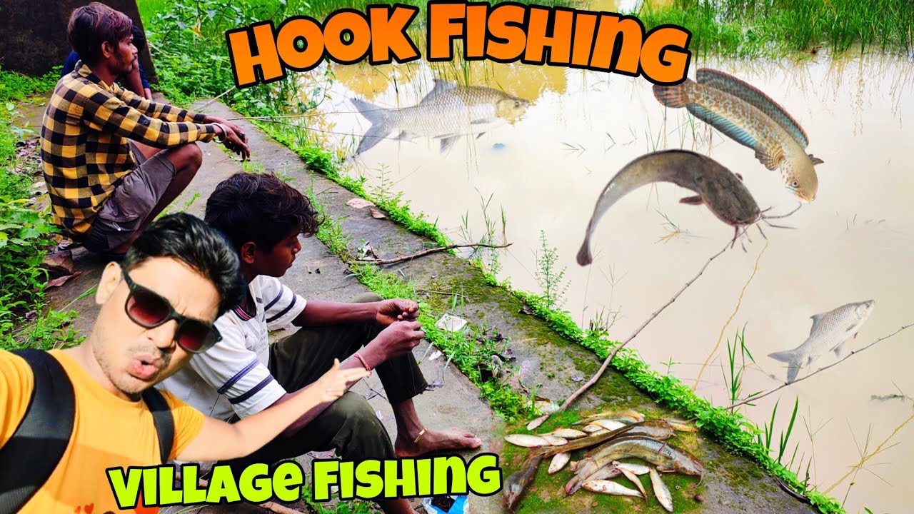 Amazing Hook Fishing 🎣 | बरसात के मौसम में मछली पकड़ना | Village ...