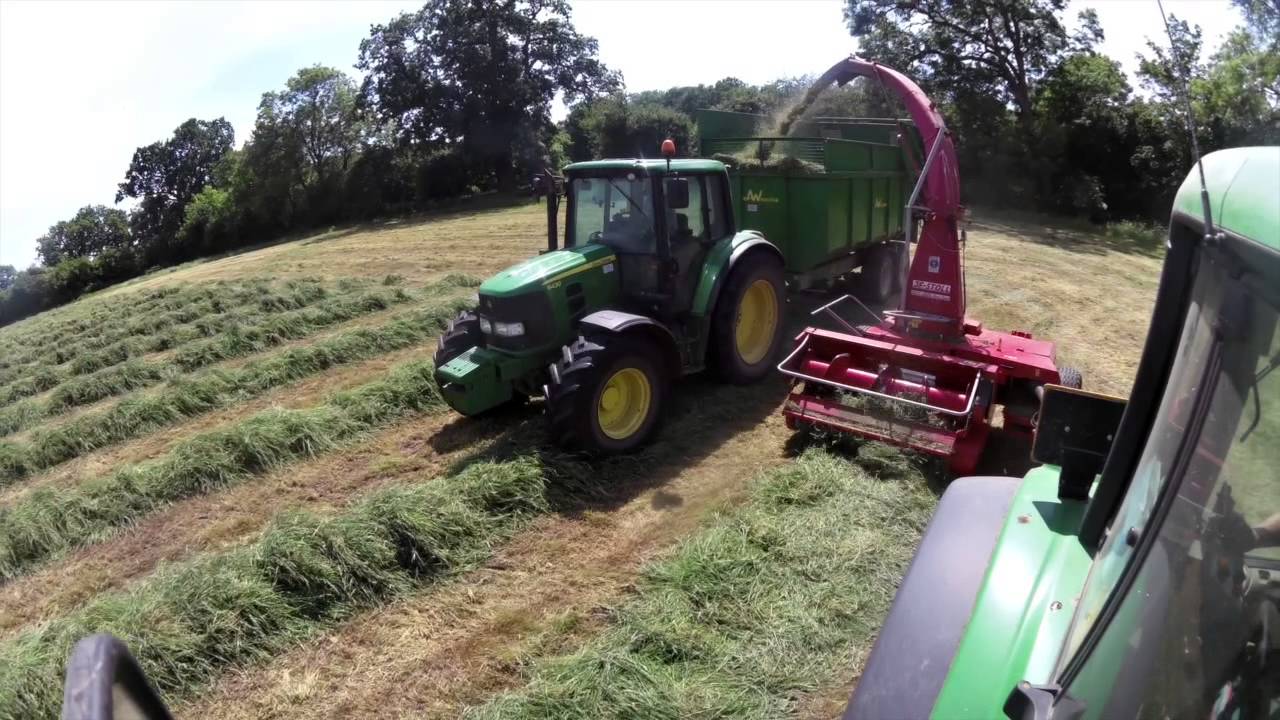 Silaging 2015 - 1st Cut with JF Forager and a team of John Deeres ...