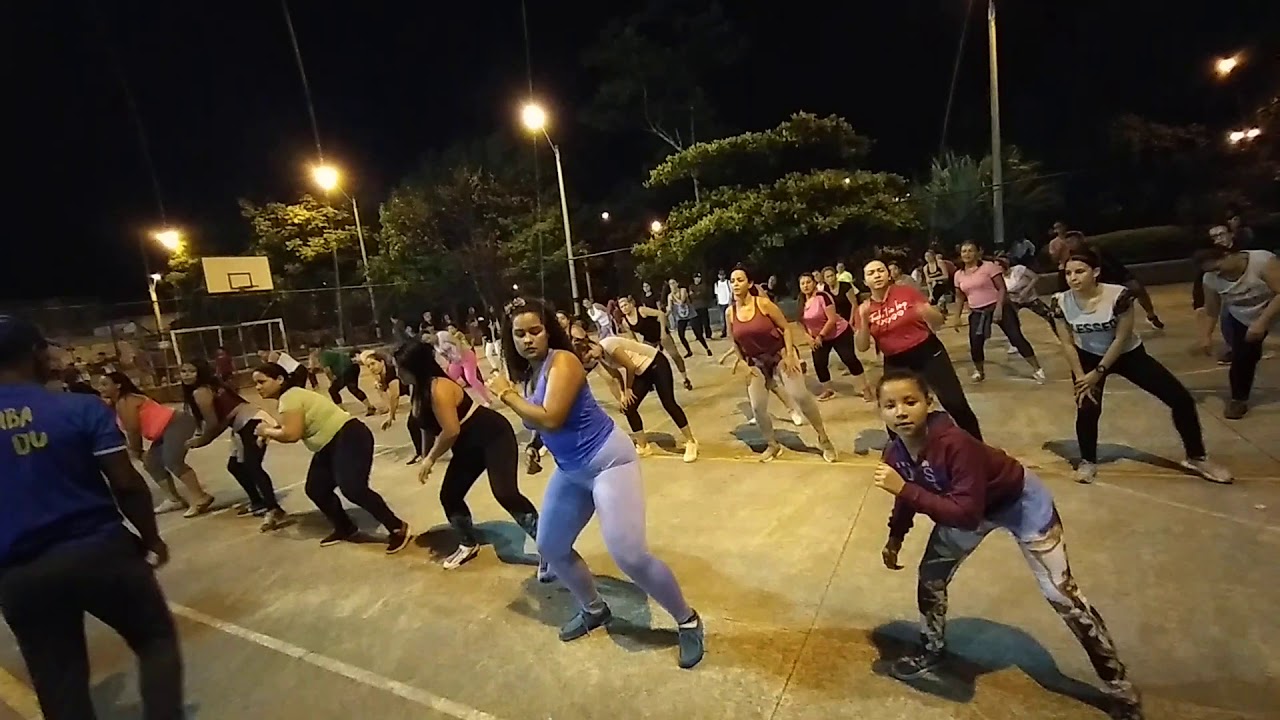 Enganchado & Plakiti Dudu Fit - YouTube