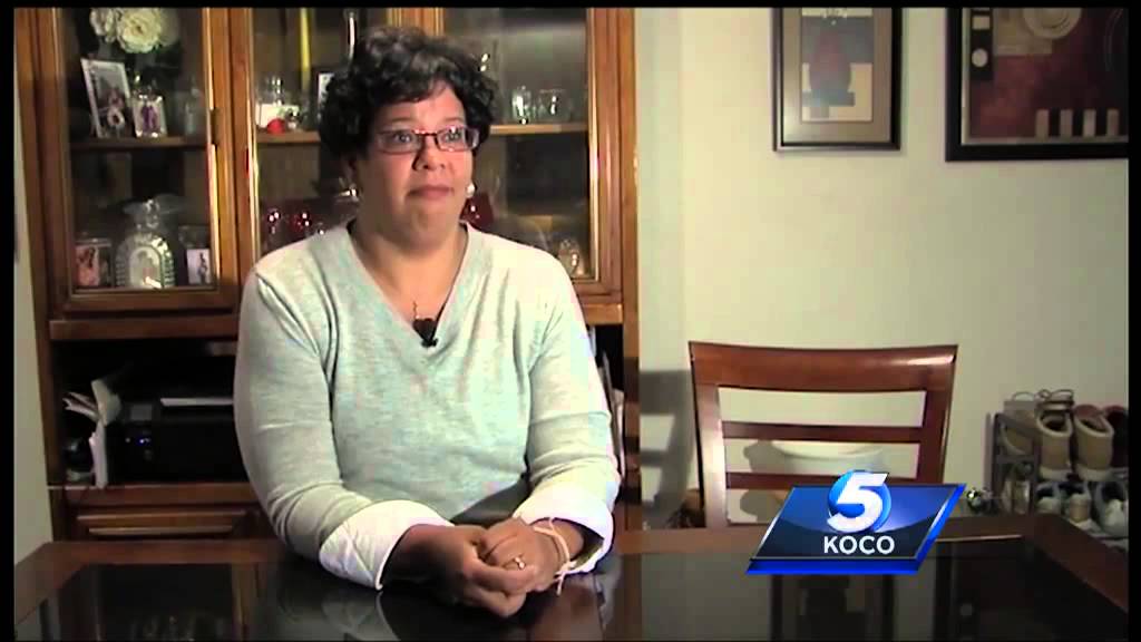 After 25 years, Oklahoma woman finally meets birth mother - YouTube