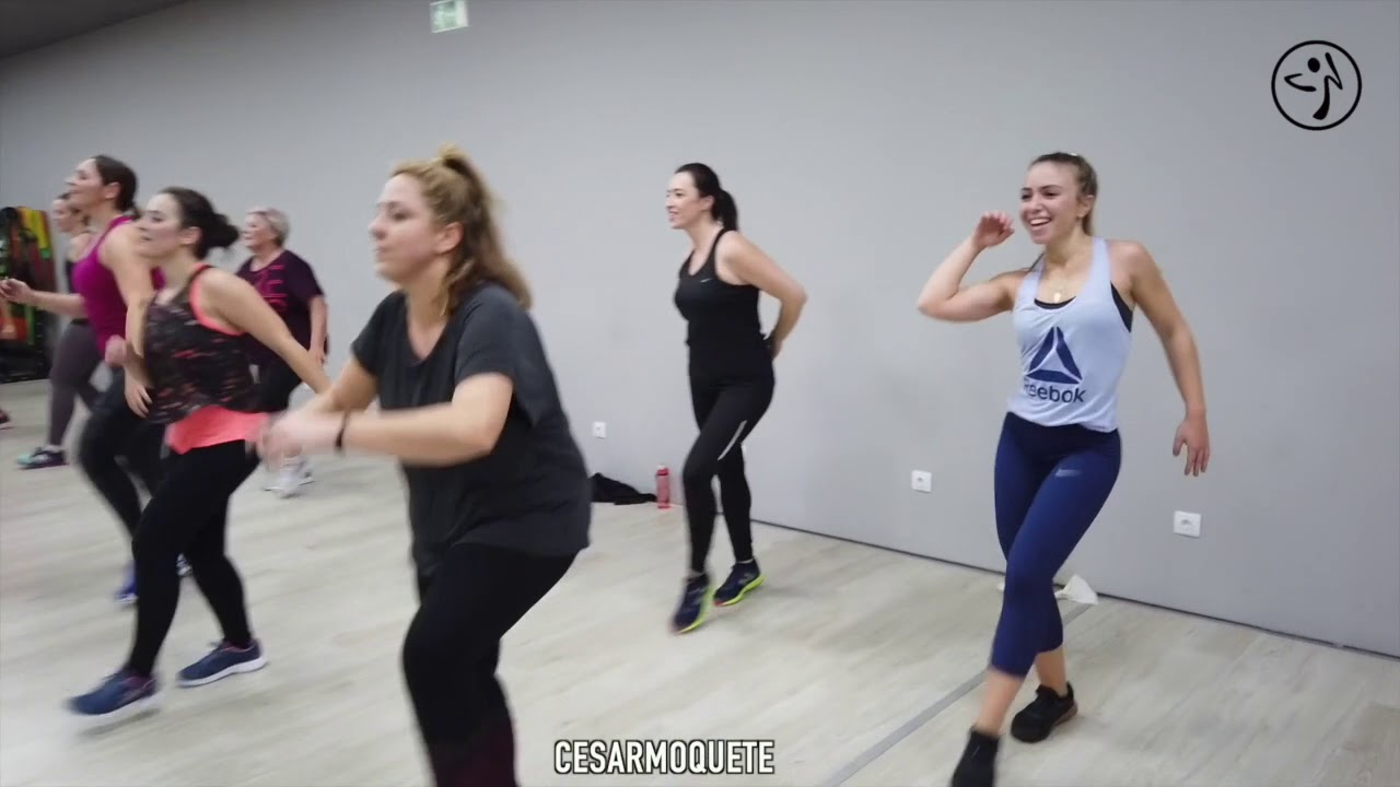 Shakira & Anuel AA – Me Gusta ZUMBA by Cesar Moquete - YouTube