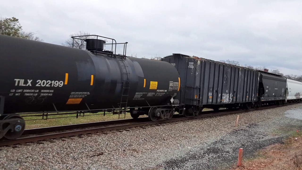 NS 118 with NS 9400 D9-40CW and NS 8138 ES44AC - YouTube