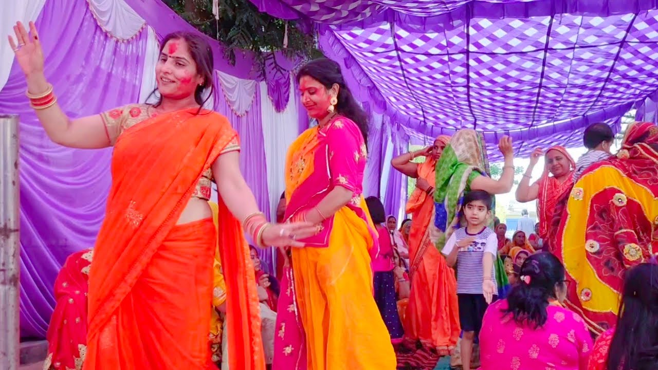 गुलाबी रंग उड़ जावलो!!Singer Vimla Walia!! फाग उत्सव!! - YouTube