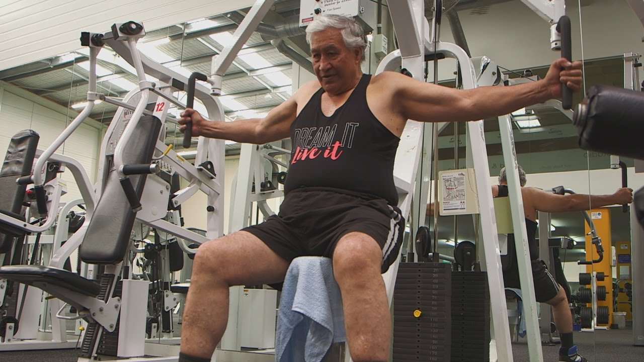 Waka Huia Fred Te Maro - YouTube