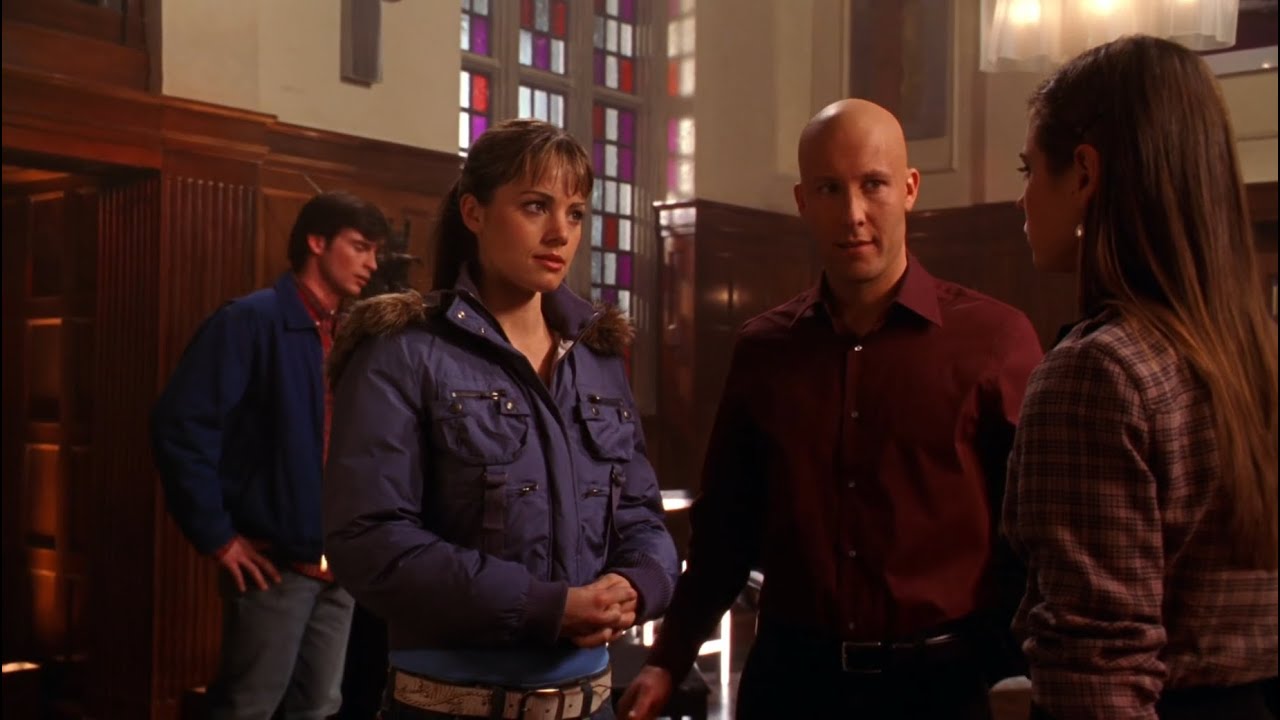 Lucy Lane le Pide Ayuda a Lex Luthor | SMALLVILLE 4x16-Latino - YouTube