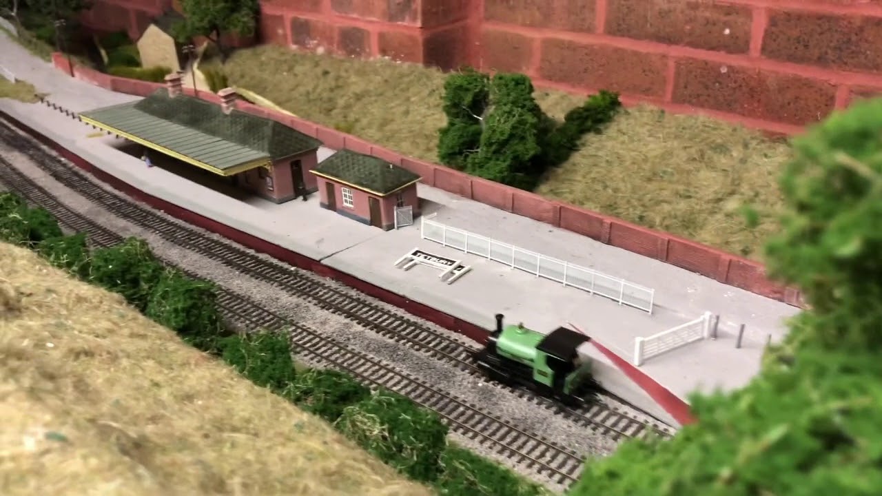 Avonside SS Trojan - Hornby pug cut-n-shut - YouTube