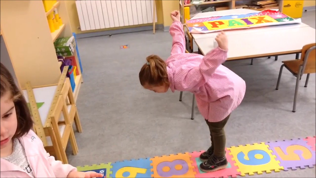 Contando y saltando de 2 en 2. 4 años. Marqués de Santillana - YouTube