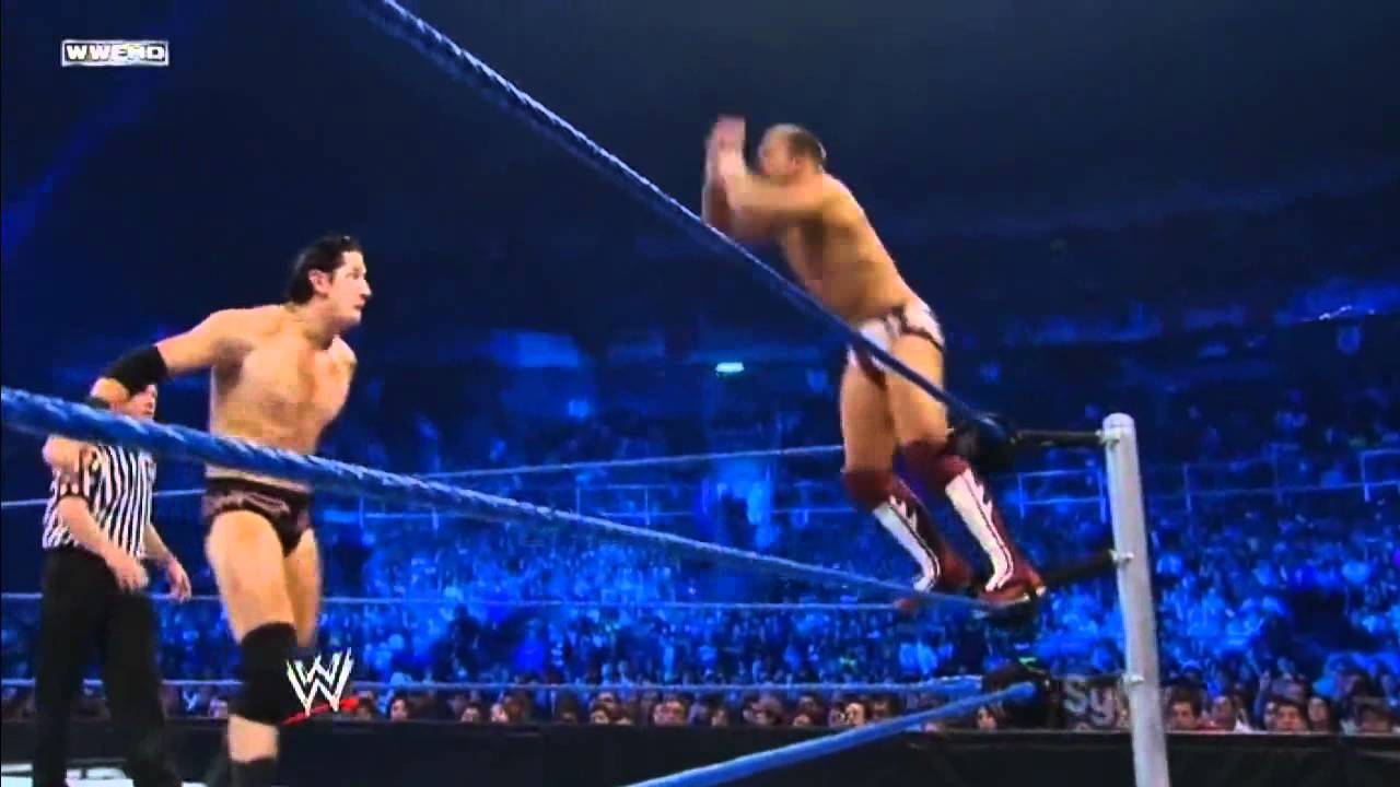 Missile Front Dropkick Daniel Bryan - YouTube