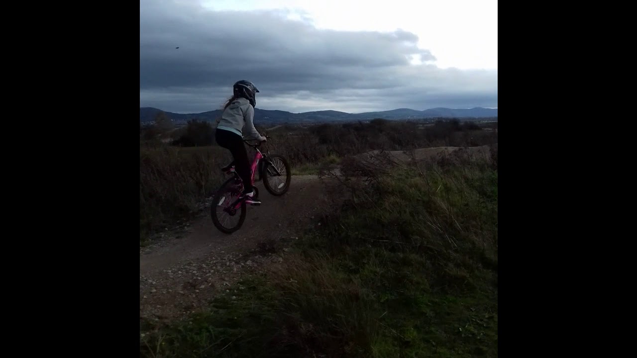 Marsh tracks rhyl bike park bmx - YouTube