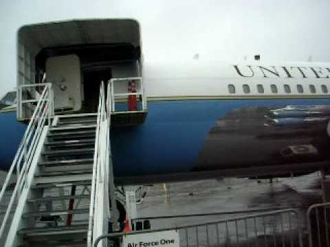 A Tour of Air Force One - YouTube
