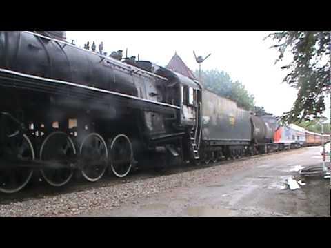 IAIS QJ #6988 coming into Iowa City,IA - YouTube