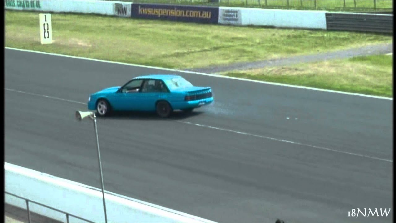 Commodore Crash - Supernats 2011 - YouTube