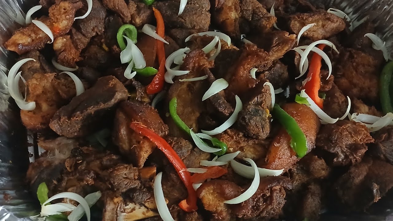Griot kochon Haitian food vin gade kouman mw prepare Griot kochon ...