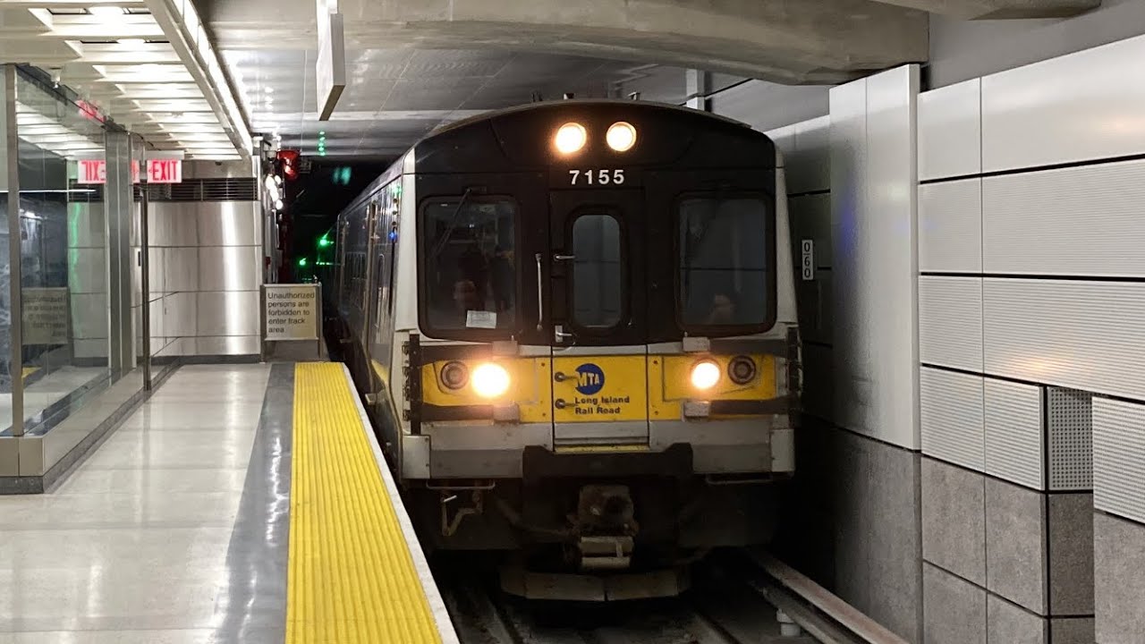 LIRR AM/PM rush-hour Train Action at Grand Central-Terminal - YouTube