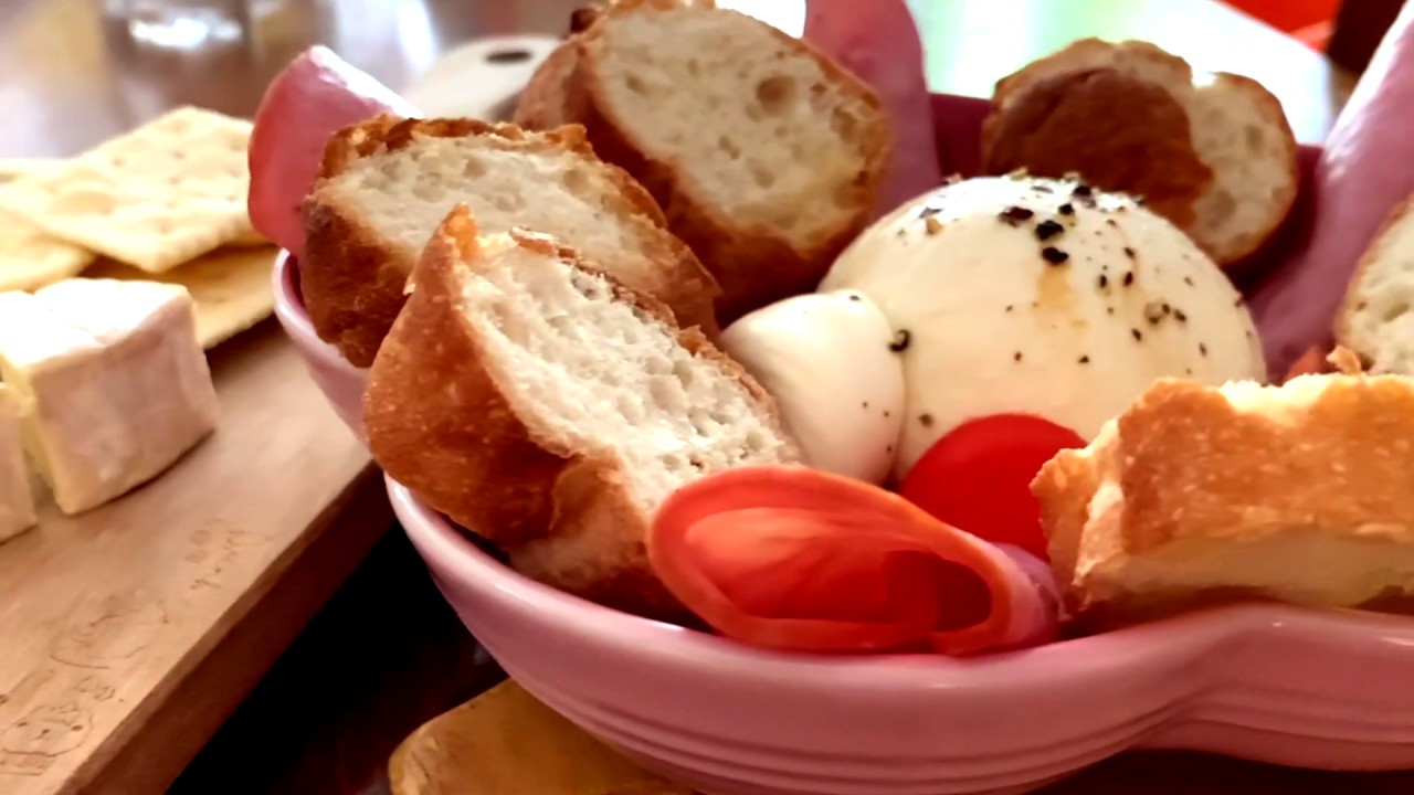 ITALIAN BURRATA CHEESE and Crackers - Simply amazing - YouTube