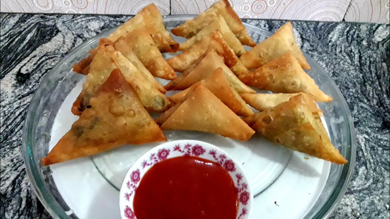 Qeema Samosa Recipe by kitchen with Sumera - YouTube