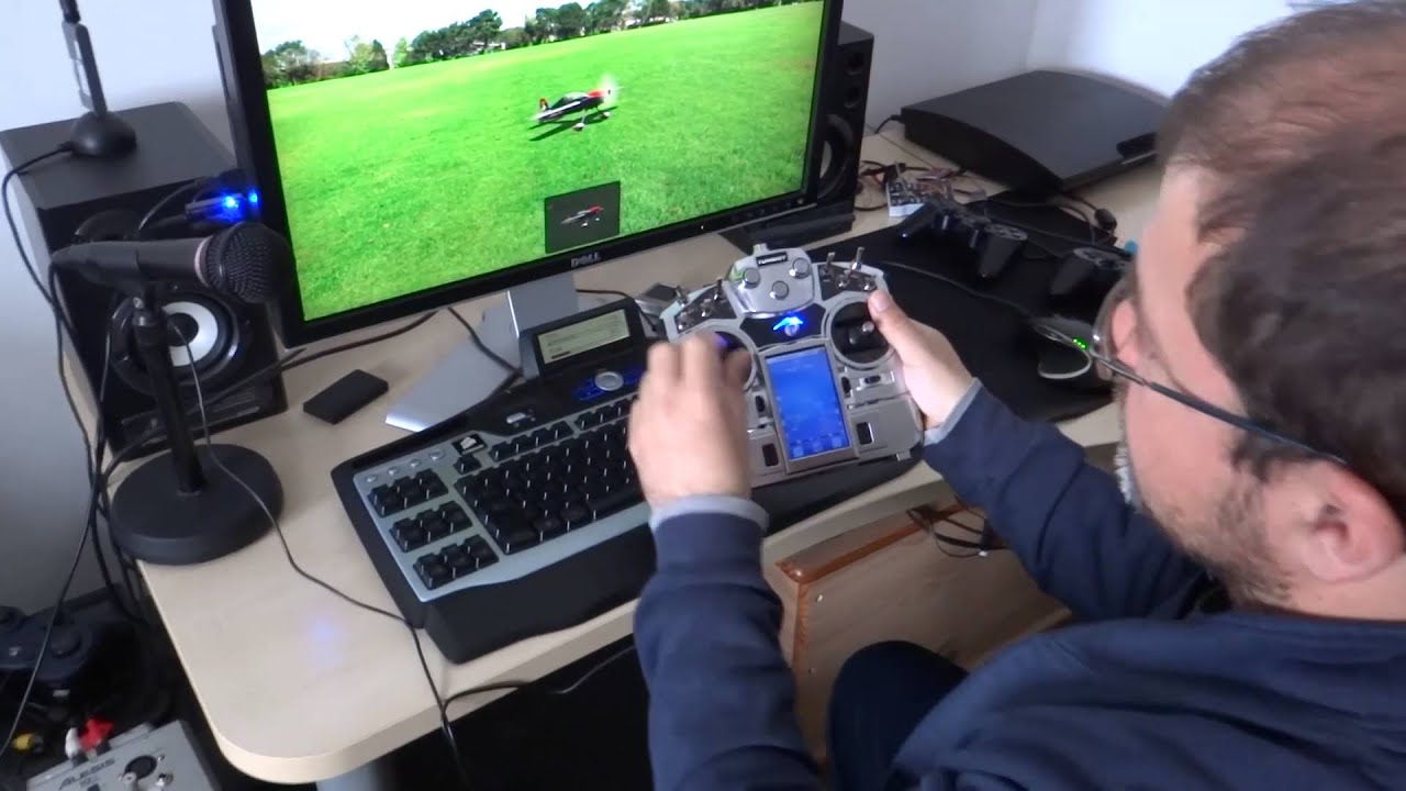 Turnigy Tgy i10 on Phoenix Simulator - YouTube