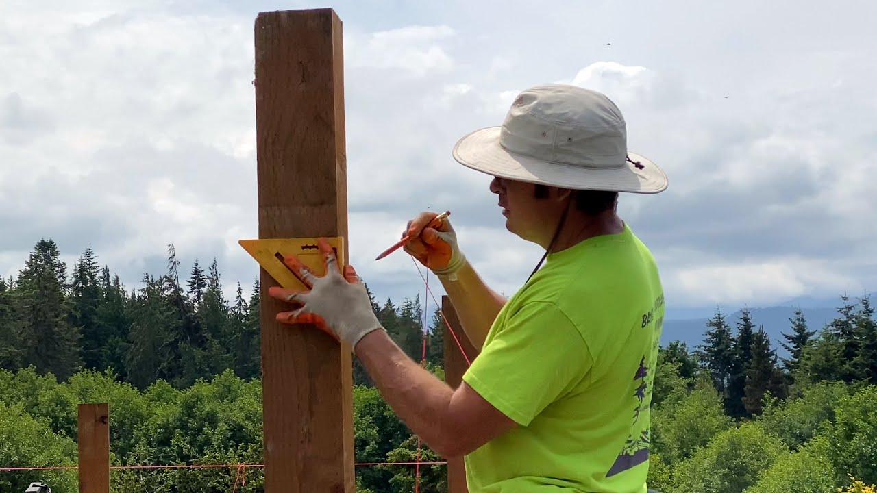 Build a Cedar Privacy Fence, Part 2 – Install the Backer Rails - YouTube