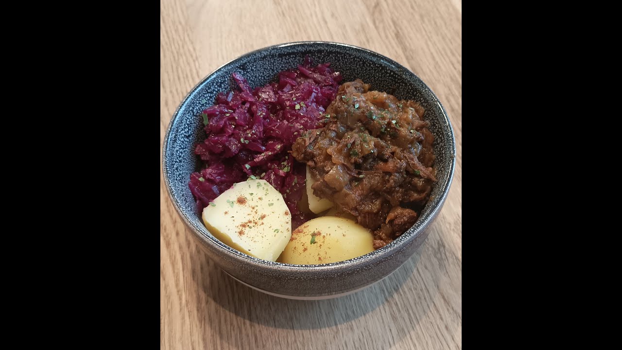 Oud Hollands Hachee recept (gemaakt in de slow cooker) - YouTube