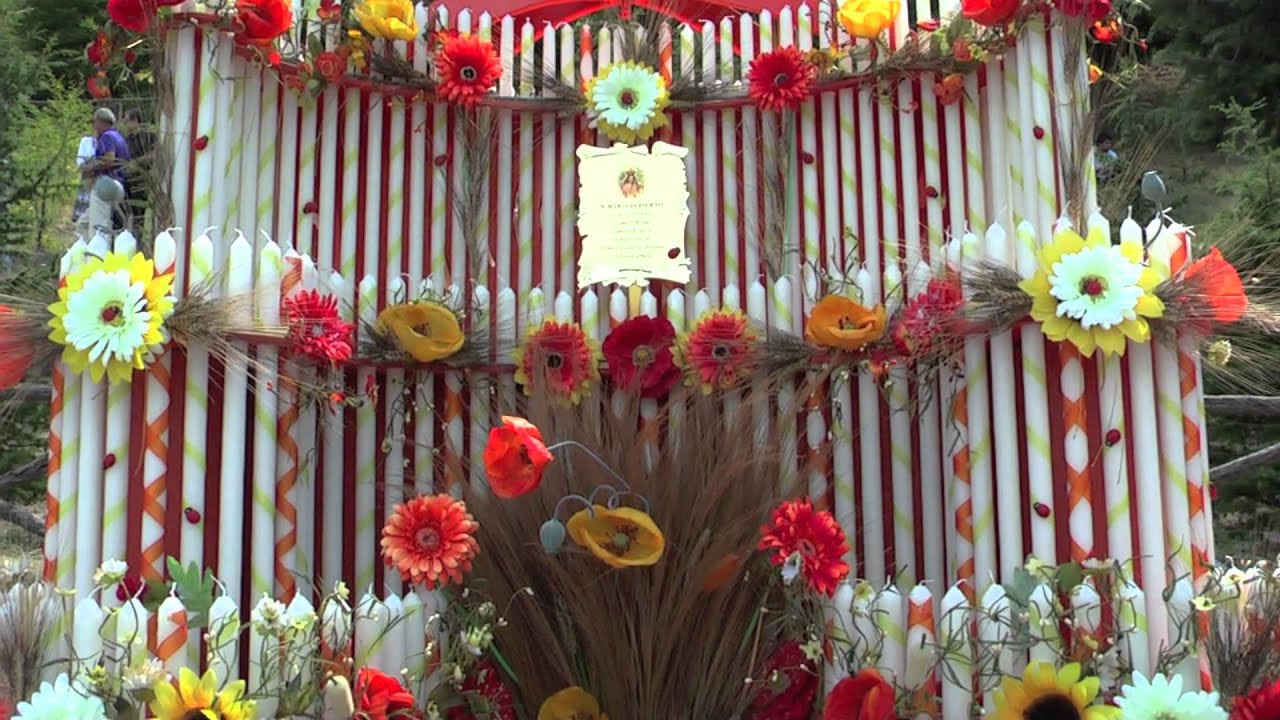 Monte Pierno, San Fele (PZ) - processione del 15 agosto 2011 - YouTube