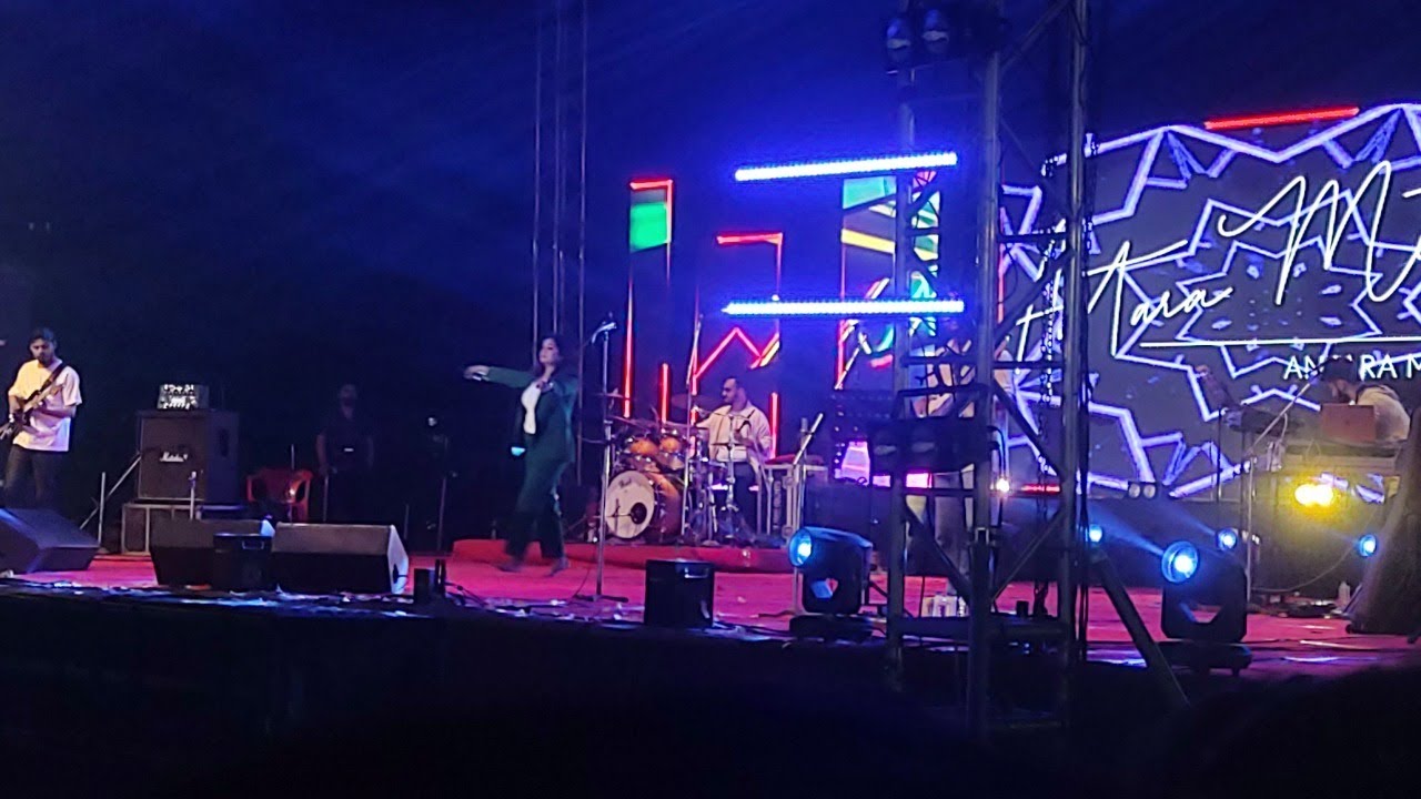 Antara Mitra Live at IGIT Sarang's Horizon Fest - YouTube