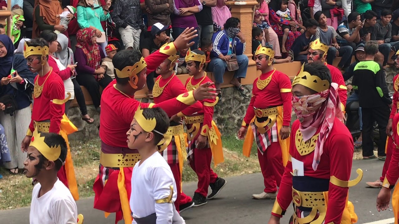 ANOMAN OBONG KARNAVAL HUT RI-73 KALIABU SALAMAN - YouTube