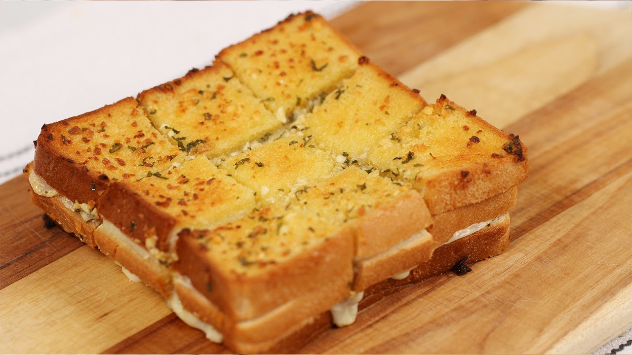 Do You Have Garlic and Butter? Try This Most Delicious Garlic Cheese ...
