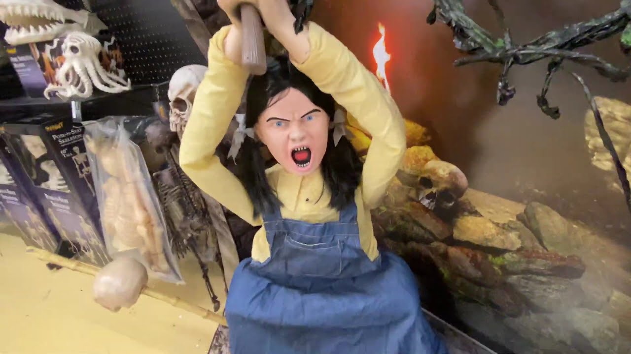 Spirit Halloween 2020 - Ellie Hatchet - YouTube