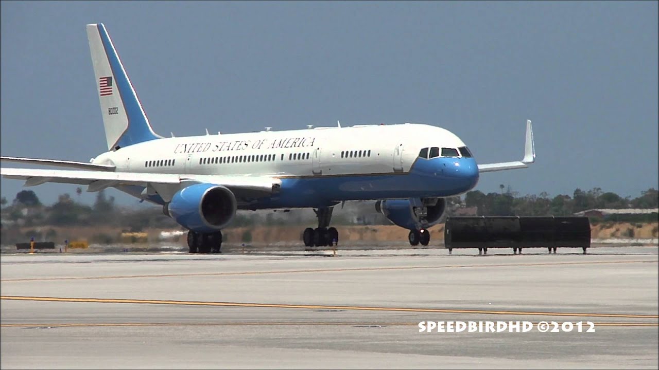 USAF Boeing C-32A (757-2G4) [80002] at Los Angeles International ...
