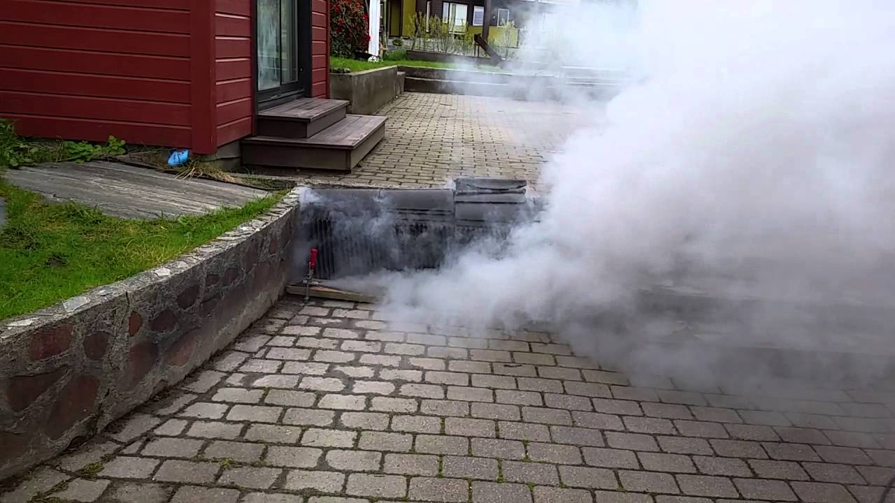 Test kno3/sugar 60/40 rocket engine - YouTube