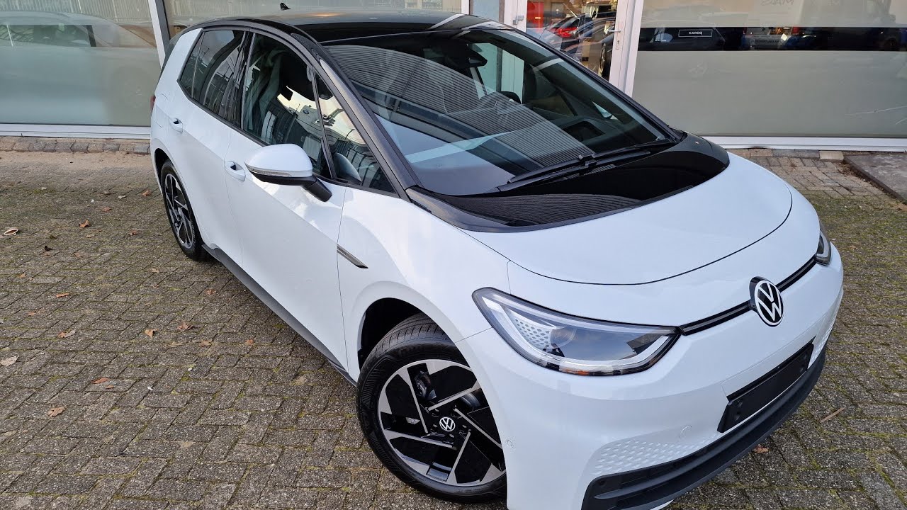 Volkswagen ID.3 Pro in Gletscher White Walk Around & detail inside in ...