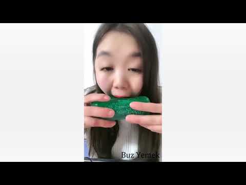 Buzlu Yemekler, İce Eating, Çinlilerin Garip Yemekleri, Çinli kızlar, Uzakdoğu buz ve sebze yemekler