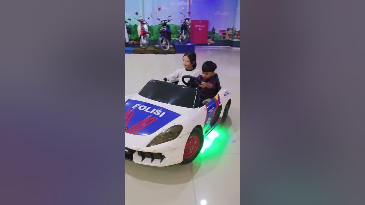 Naik Mobil Polisi - YouTube