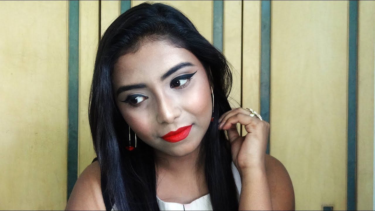 BEGINNER'S TUTORIAL FOR WINGED EYELINER AND RE LIPS LOOK || MRS OUCH ...
