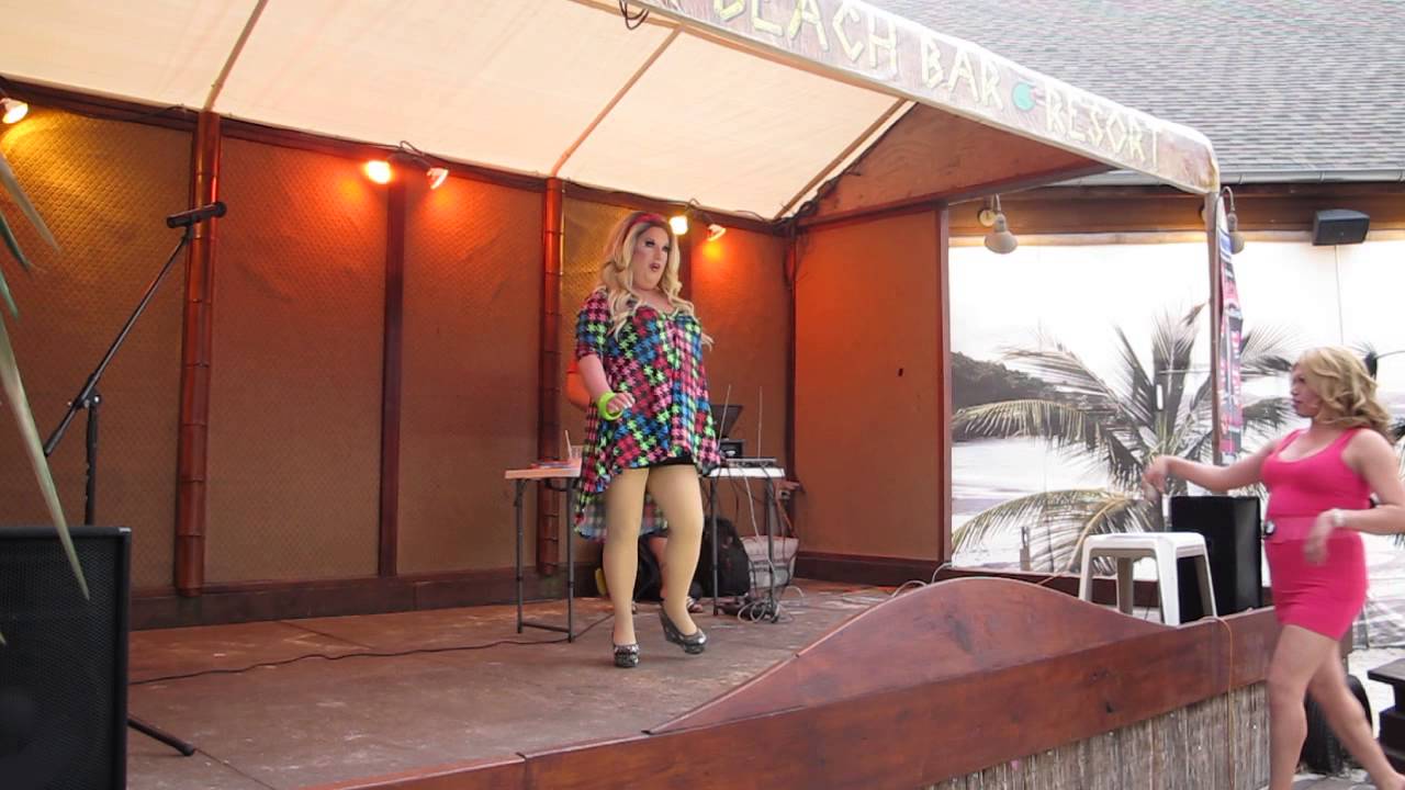 Ariel Sinclair @ Off Key Tikki - YouTube