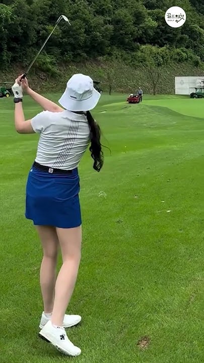 55m • 56도 웨지샷 💙 | KLPGA 유수현(Suhyun Yoo) #골프레슨_광교 - YouTube