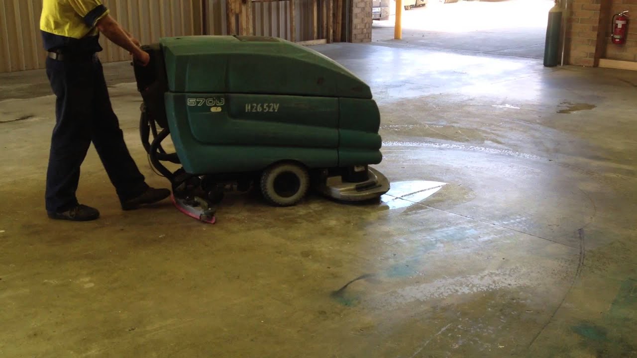 ALLTECH SWEEPERS TENNANT 5700 WALK BEHIND SCRUBBER - YouTube