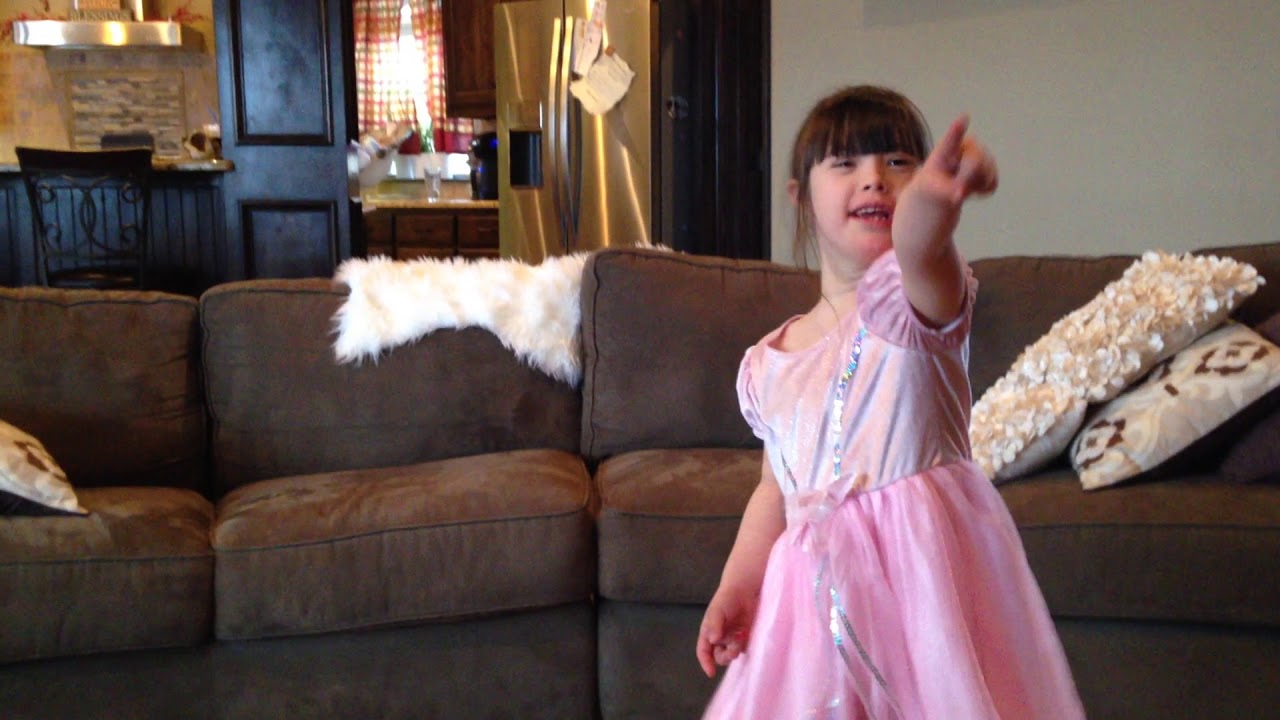 Frozen | Let It Go | Addison Bortnick 7yrs - YouTube