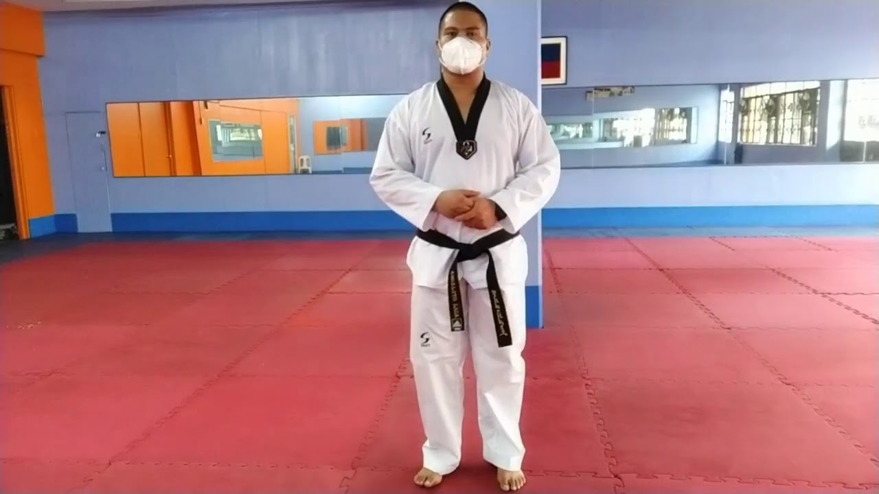 In-out kick - YouTube