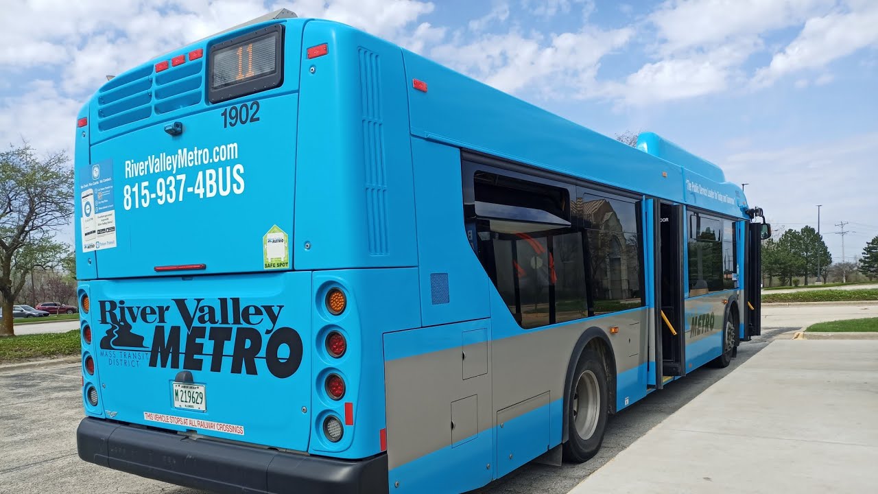 Ride On River Valley Metro 2019 New Flyer XD35 1902 On Rt 11 Kennedy Dr ...
