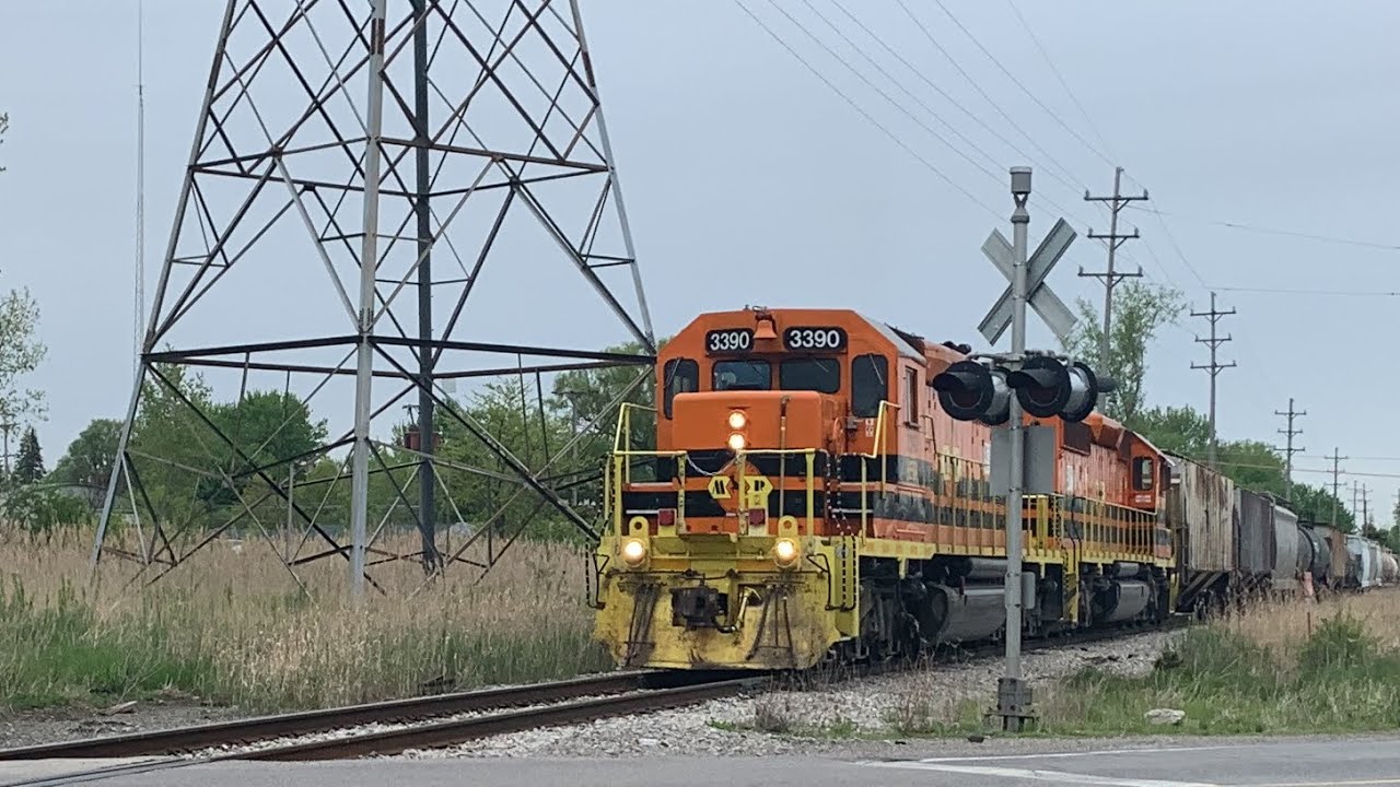 Huron Eastern 3390 & 3414 w 702 southbound Mershon Diamond Carrltton Mi - YouTube