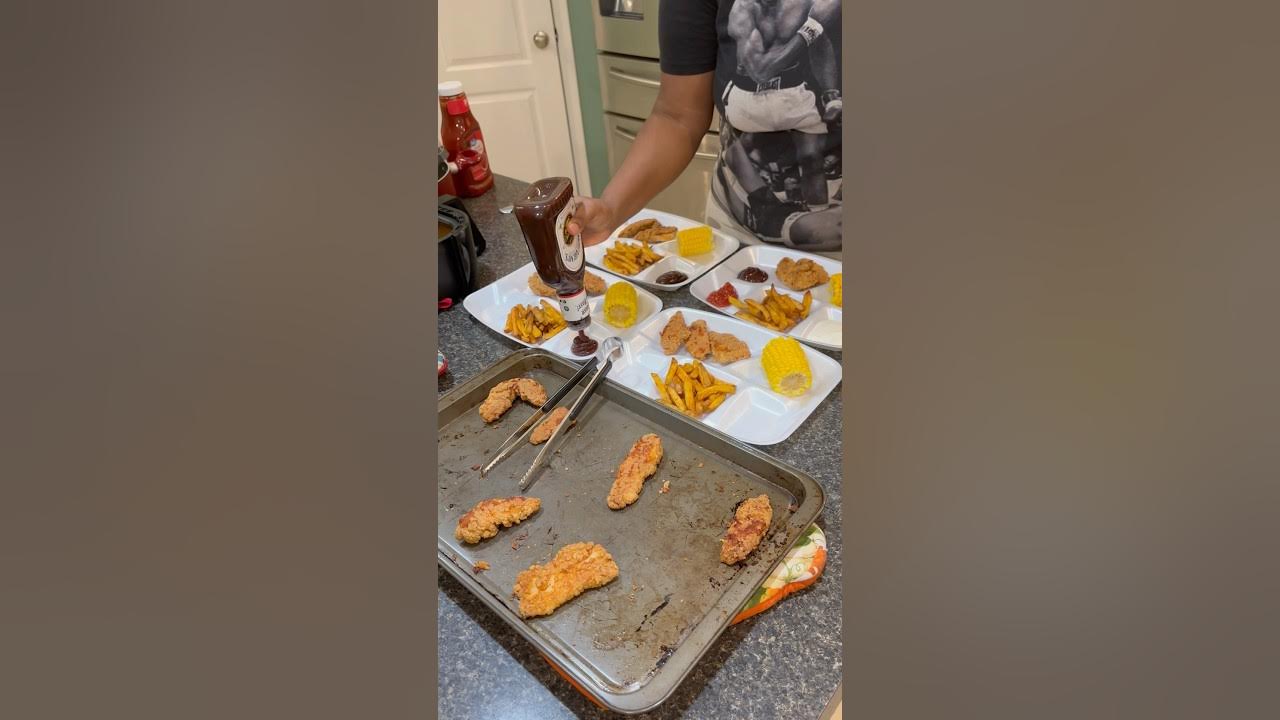 4/ MAMA UNDER PRESSURE😓 #minivlog #sahm #foryou #shorts #mom #cleaning #motivation #cooking ...