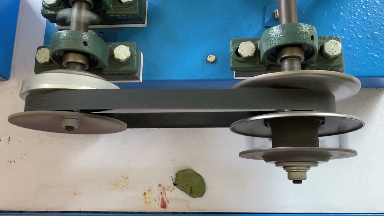 A demonstration on Continuously Variable Transmission (CVT) - YouTube