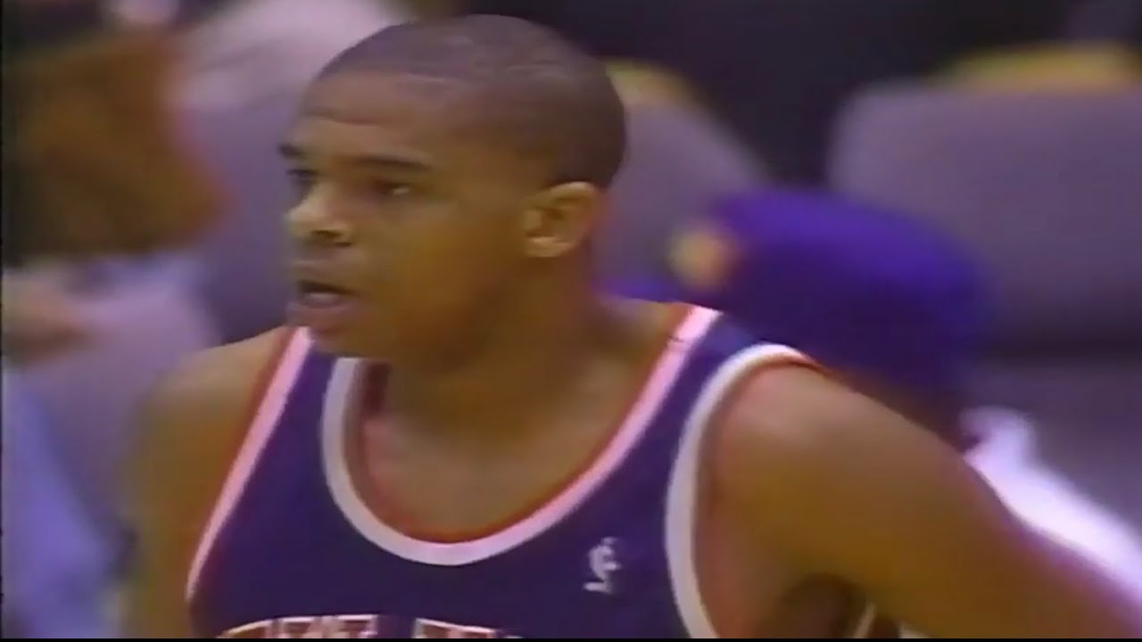 Hubert Davis Knicks 12 pts vs Lakers (1993) - YouTube