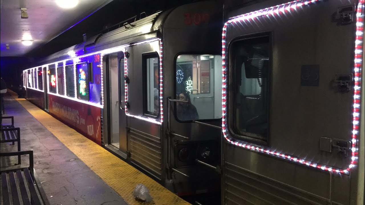 🎄The RTA Red Line Holiday Train 🚂 - YouTube