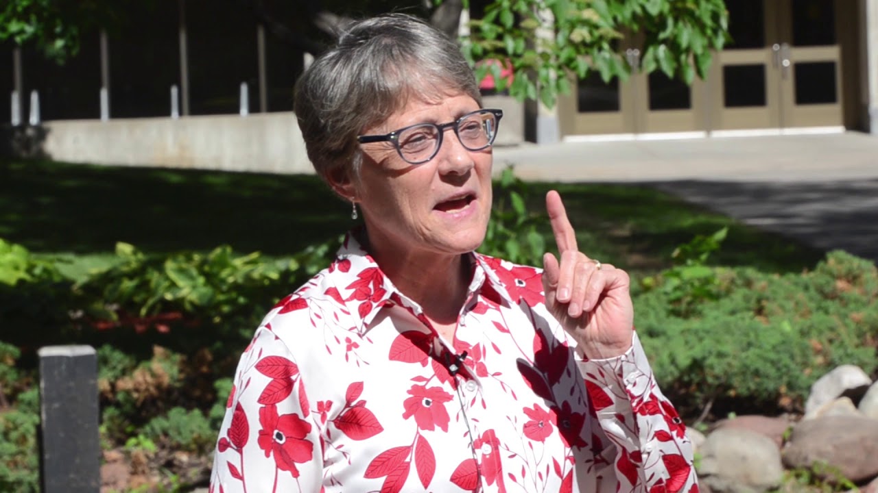 President Robbyn Wacker greets faculty and staff - YouTube